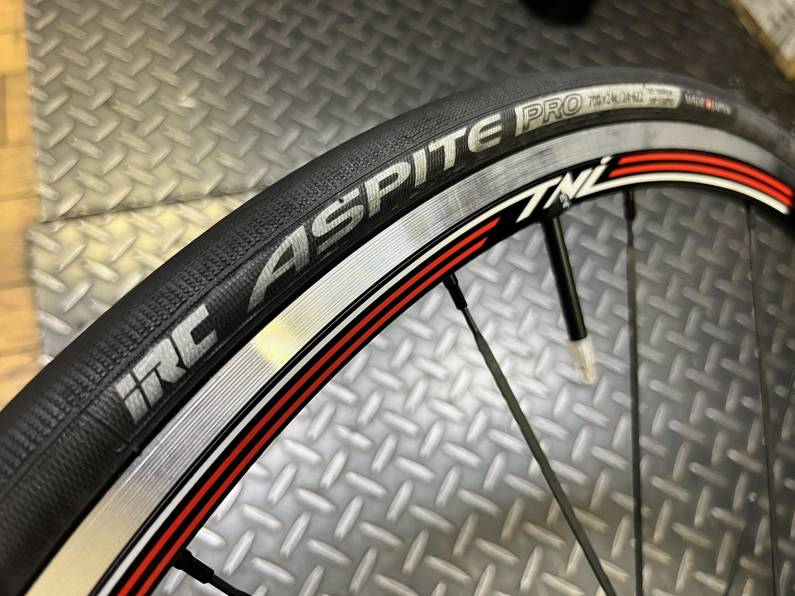 TOKEN C22Aのリム交換とFメカ台座リベット打ち直し依頼お受けしました。 - CYKICKS|名古屋の自転車屋サイキックス